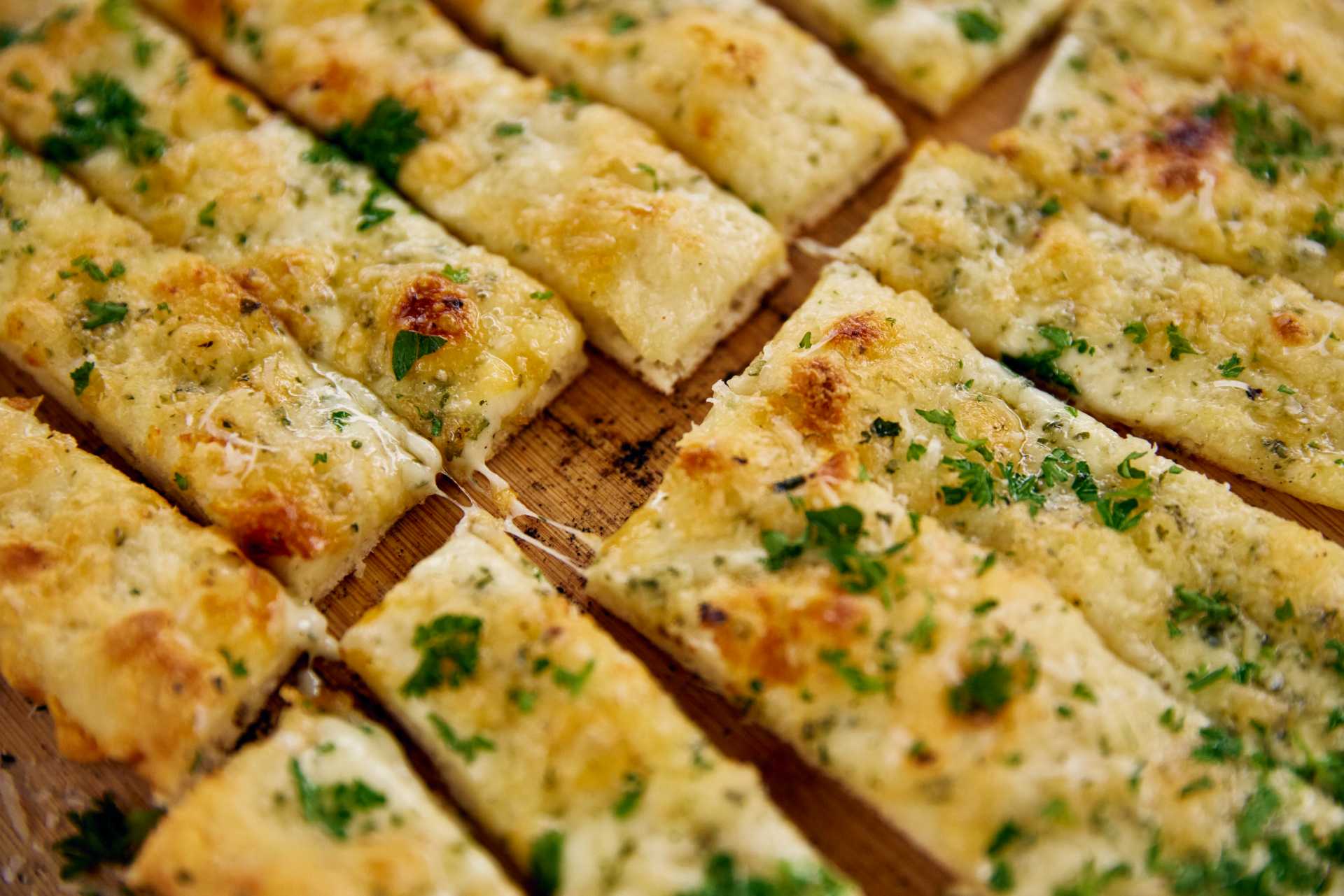 Cheesy Garlic Fingers with Donair Dipping Sauce Recipe — Ooni USA